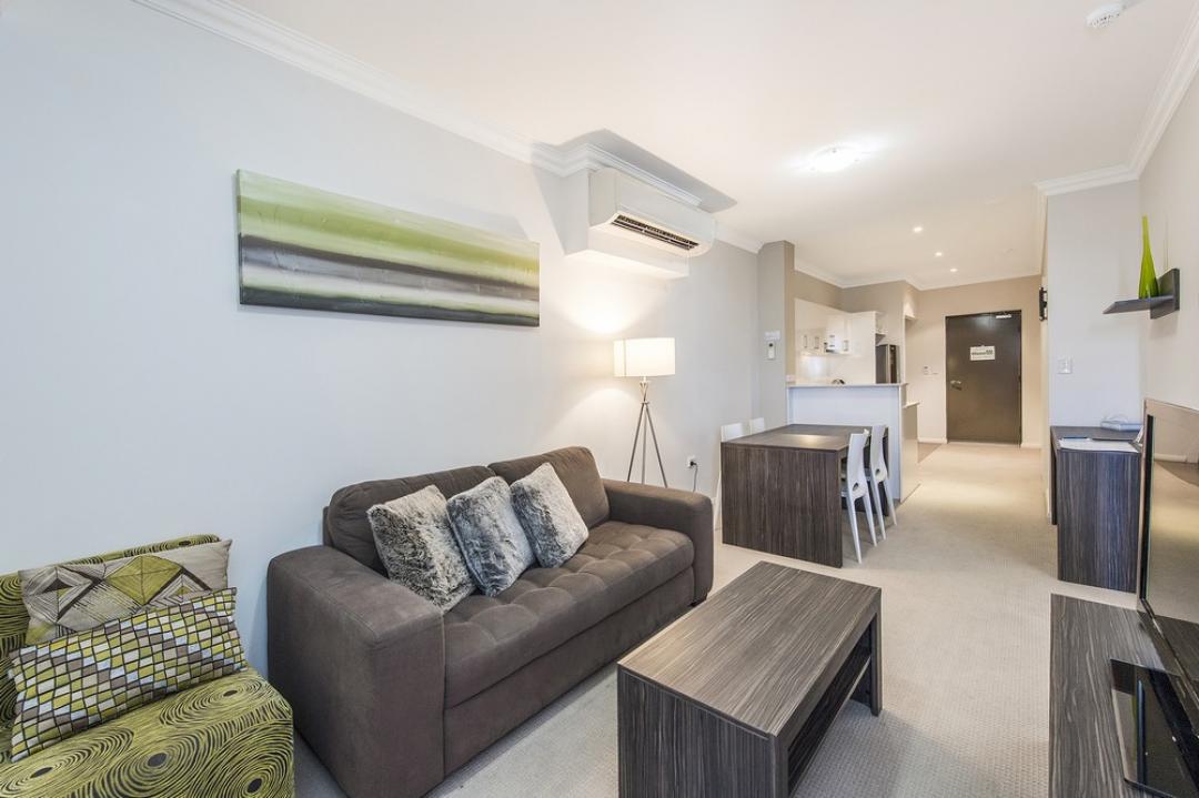 Dolphin Quay Apartments Official Site - 1 Bedroom Palladio View Apartment