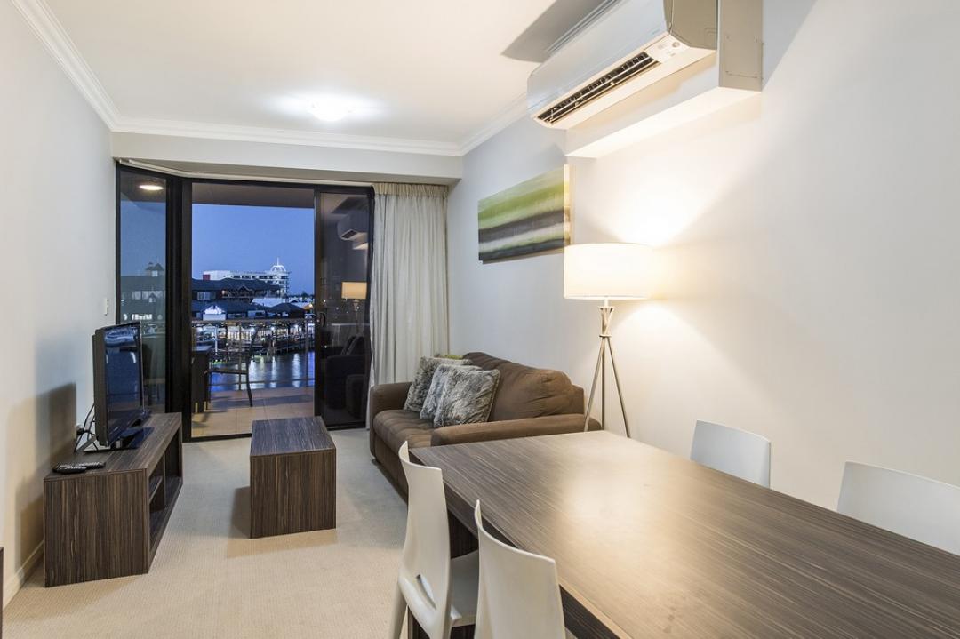 Dolphin Quay Apartments - 4.5 Star Accommodation - 1 Bedroom Superior ...